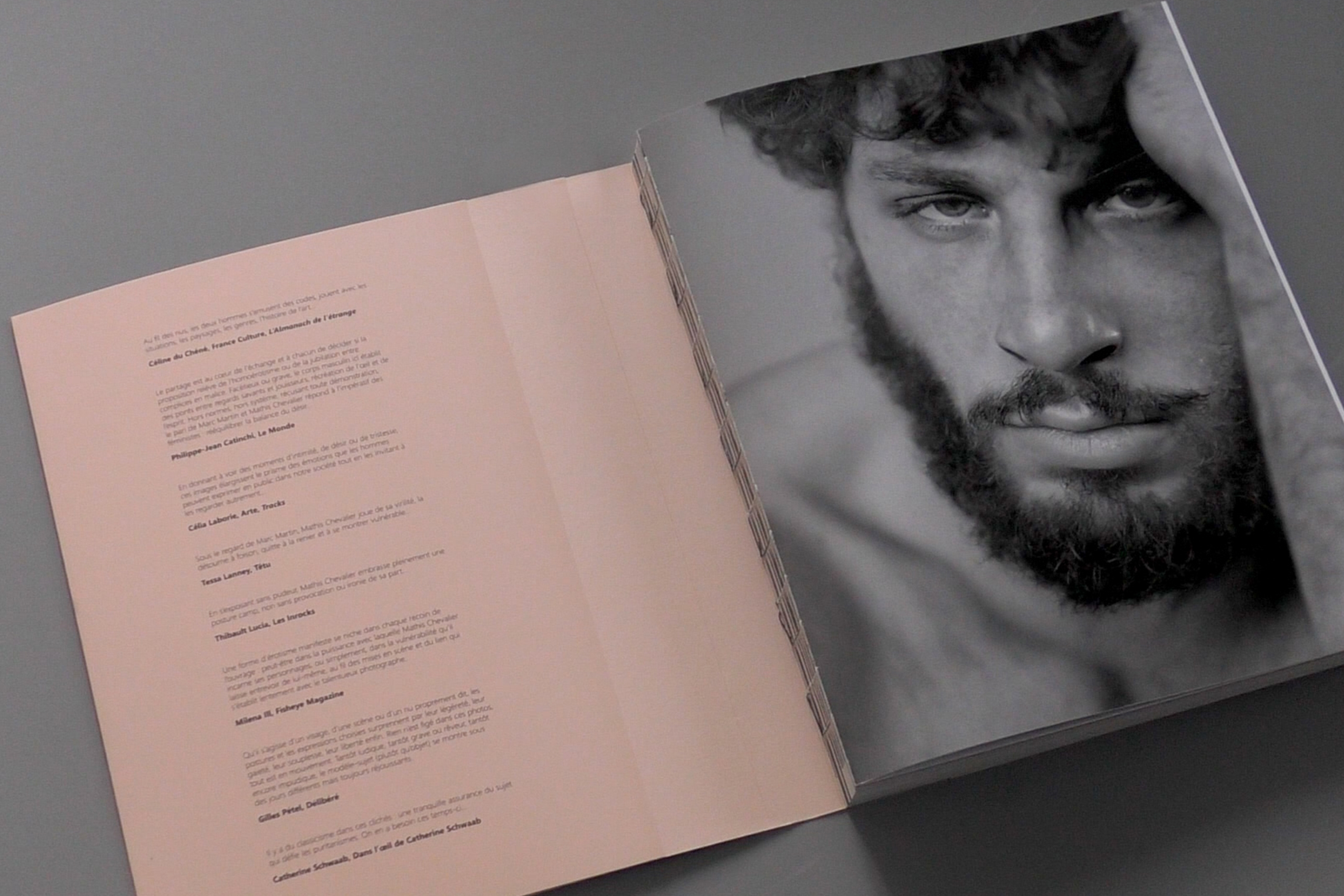 Tomber des nu(e)s | AGUA